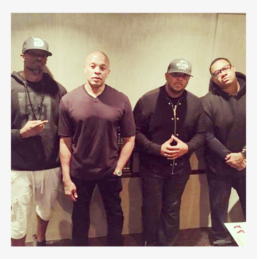 Download Transparent Dre Plugs Into Dallas' Sounds - Crew - PNGkit