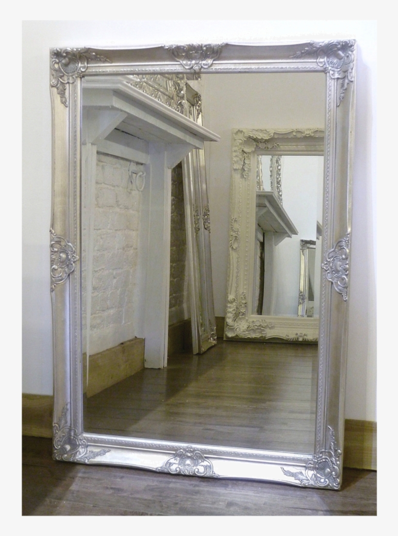 An Overall View Of This Stylish Classic Mirror In A - Big Vintage Wall ...