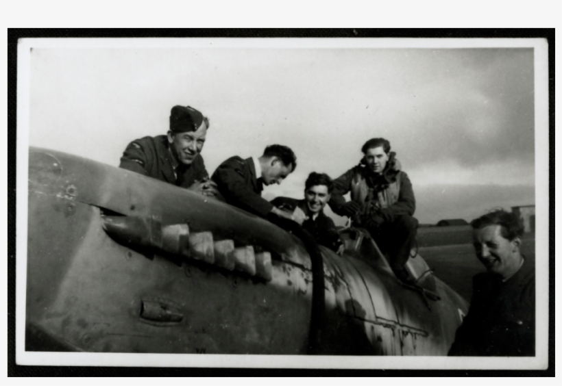 Ground Crew And Pilot With Spitfire At Raf Andreas - Jim Raynor ...