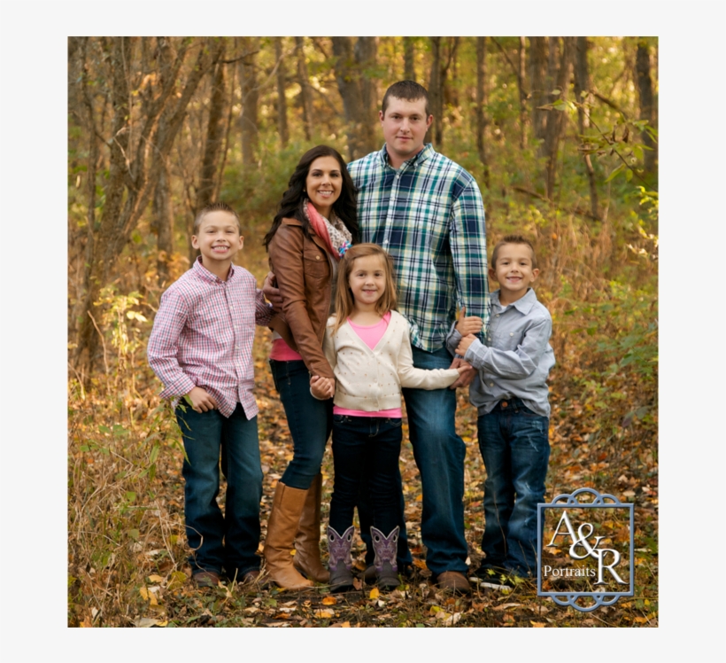 Family Of 5 In The Fall - 1000x667 PNG Download - PNGkit