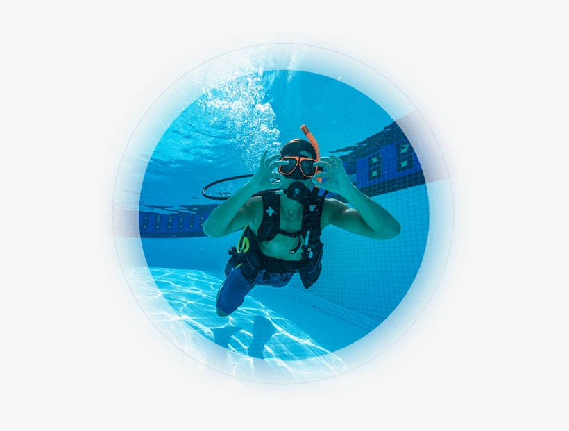 Diver In Pool - Swimming Pool - 541x541 PNG Download - PNGkit
