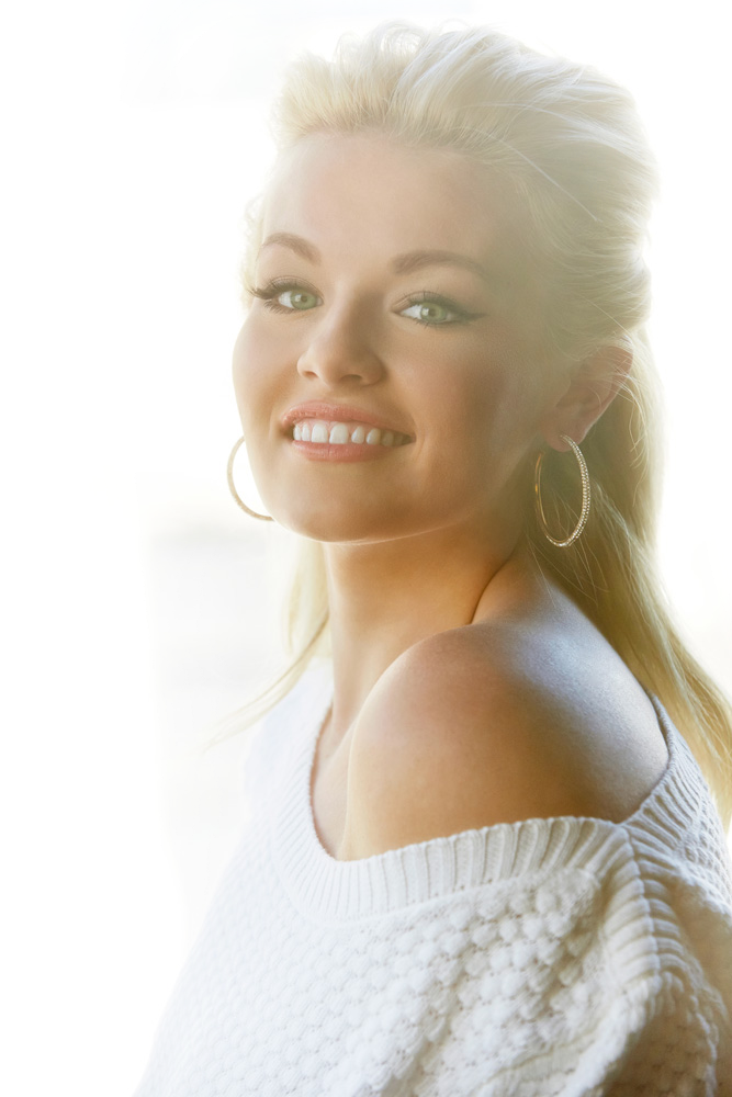 Download Ready And Eager To Soar Through Air Waves Across The - Photo ...