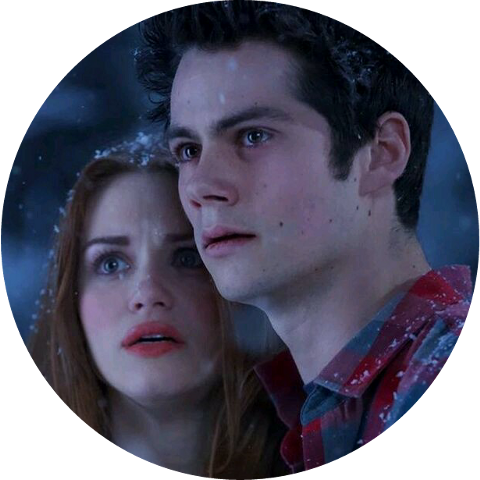 Download Stiles And Lydia - Full Size PNG Image - PNGkit