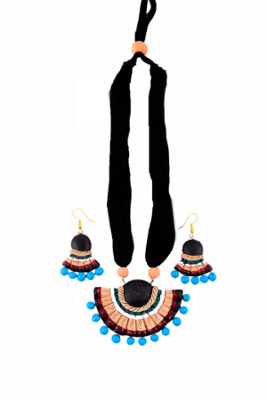 Download Black Chand Shaped Necklace With Earrings - Illustration ...