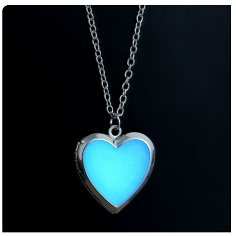 Download Beautiful & Artistic Piece - Blue Glowing Heart Necklace ...
